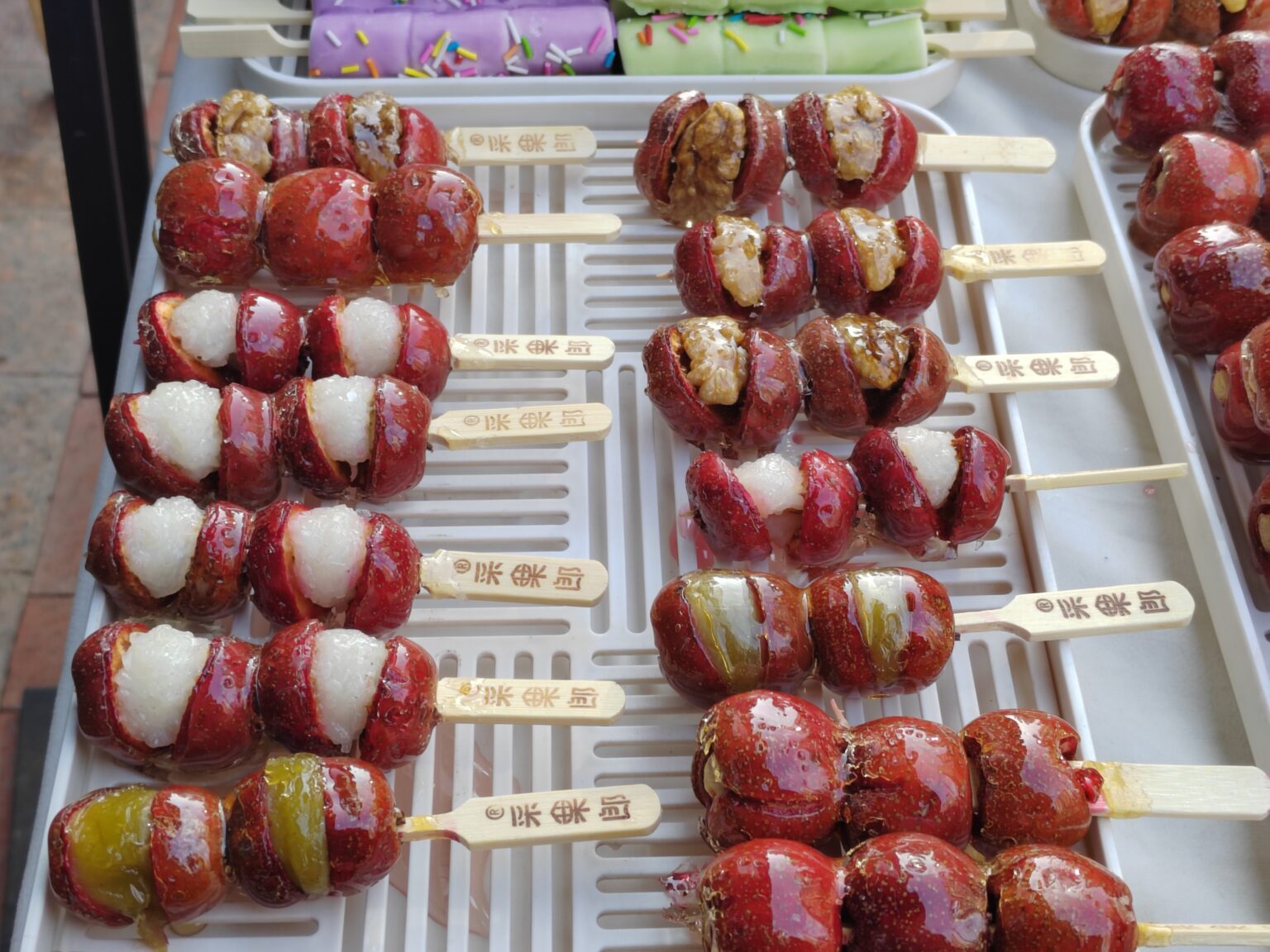 Tanghulu: A Sweet Chinese Treat with a Delicious Tradition | Jinqcooklife